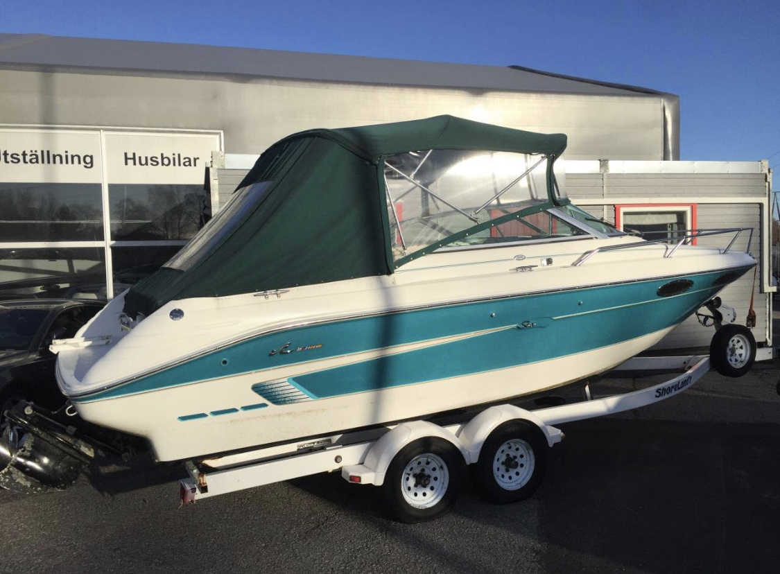 Sea Ray 220 Overnighter Signature - SÅLD | Marine Concept