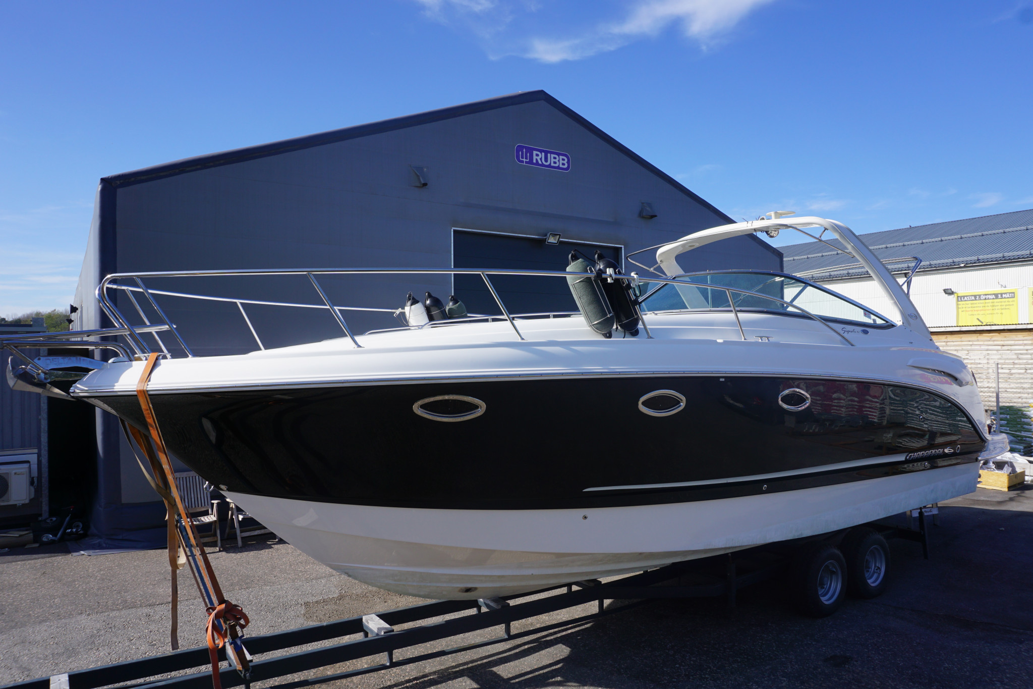 Chaparral 330 Signature - SÅLD | Marine Concept