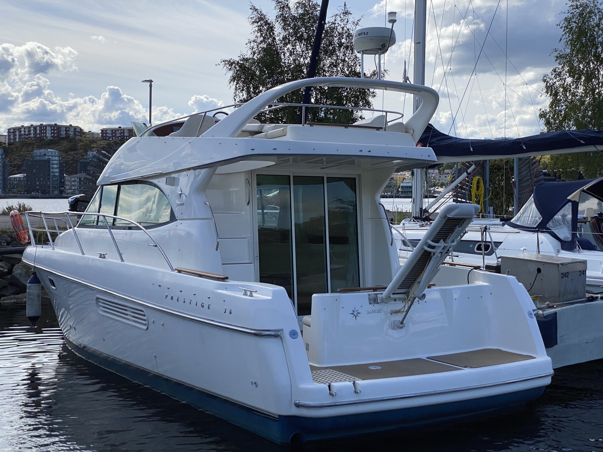 Jeanneau 36 Prestige Fly | Marine Concept