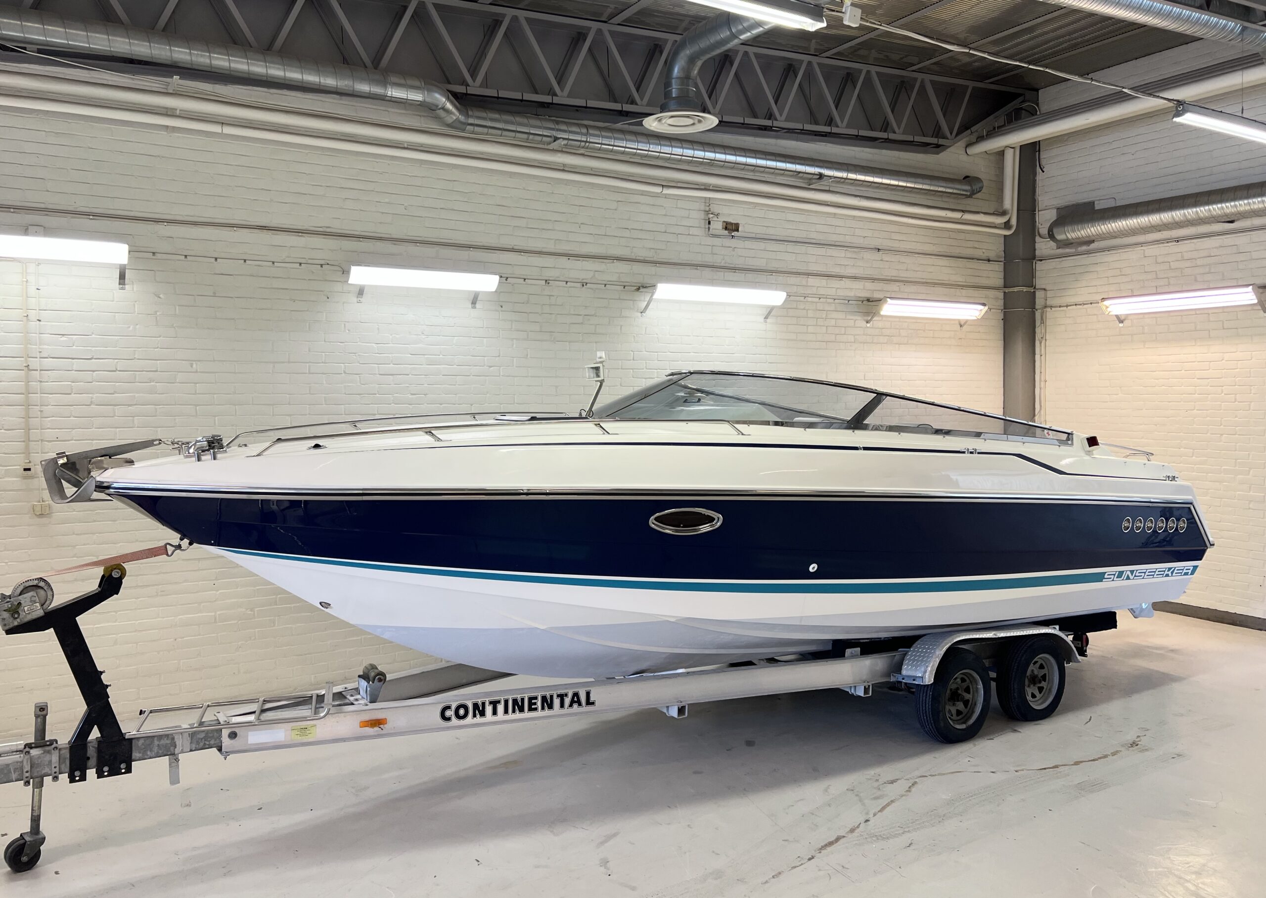 Sunseeker Hawk 27 | Marine Concept