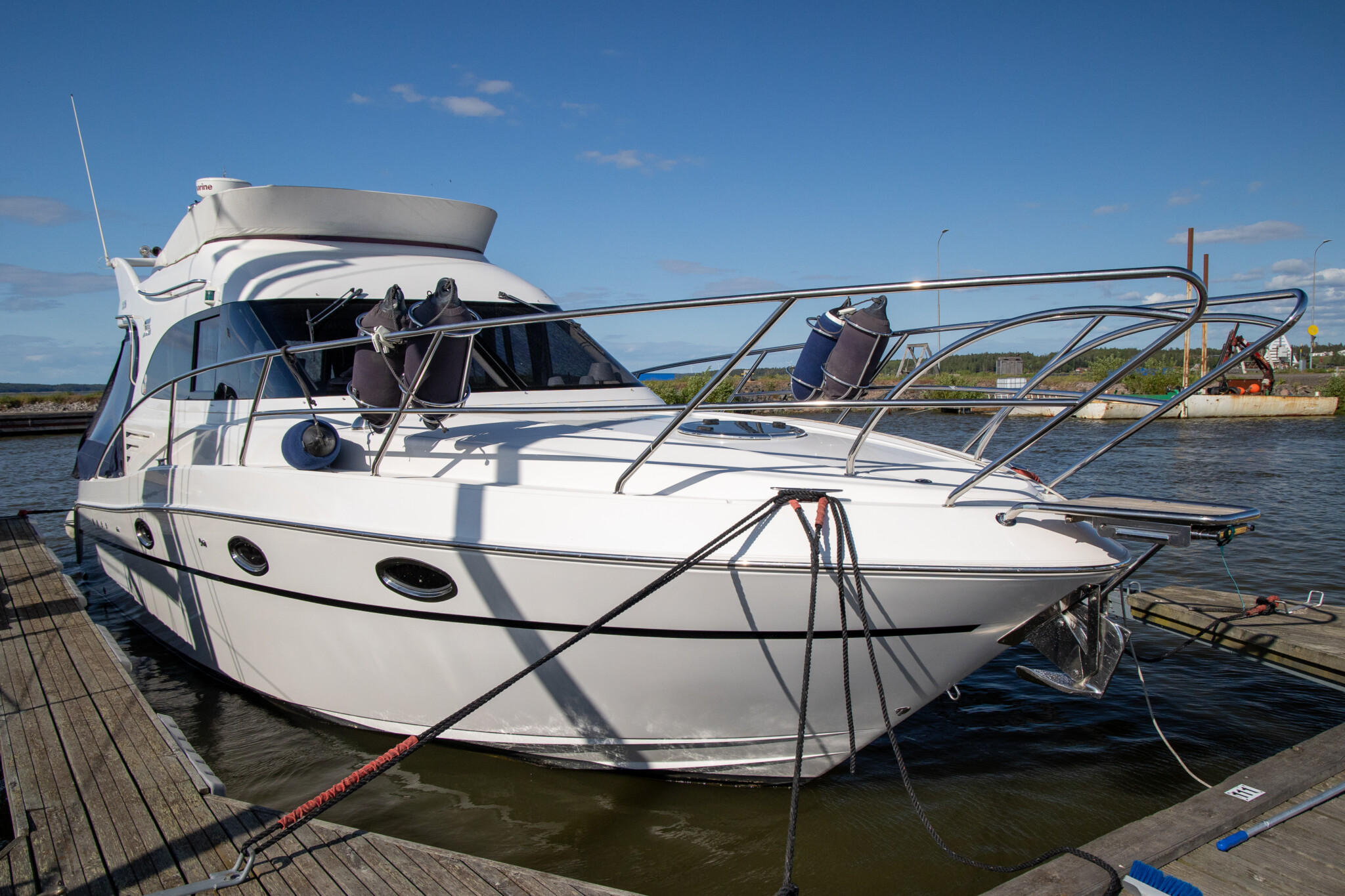 Galeon 330 Fly | Marine Concept