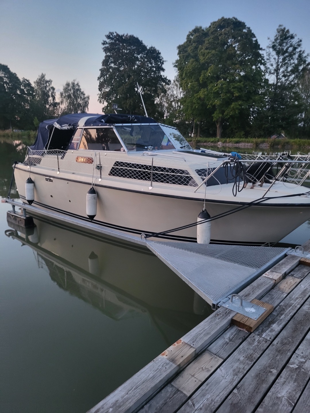 Maxim 26 | Marine Concept